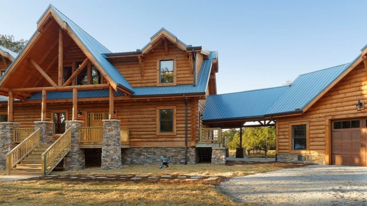 Solid Log Homes | Custom Log Homes | WDH