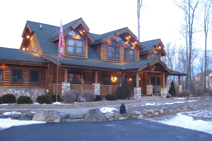 Solid Log Homes | Custom Log Homes | WDH